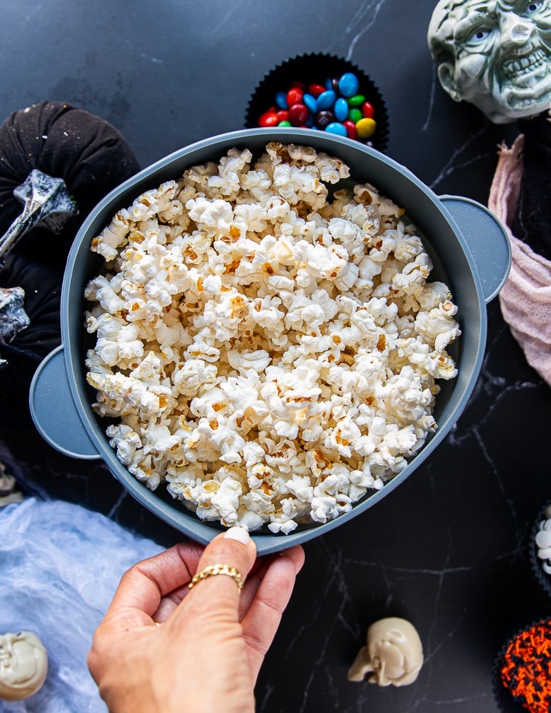 Halloween Popcorn • The BEST Halloween Party Recipe {Video} • Two ...