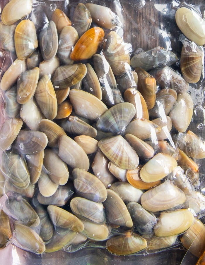 Clam Pasta • Spaghetti alle Vongole in Mins {video} • Two Purple Figs