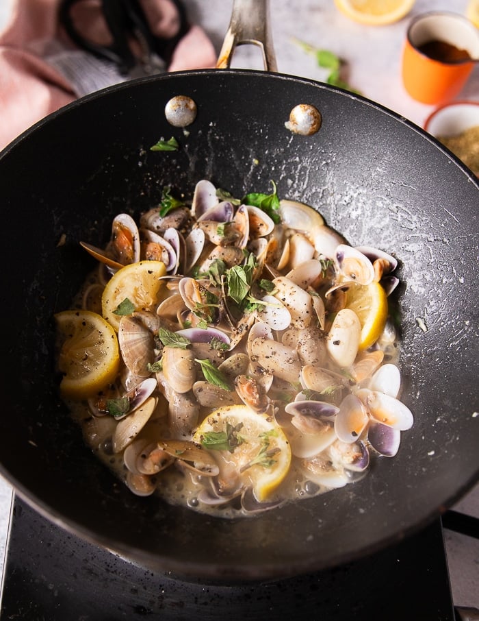 Clam Pasta • Spaghetti alle Vongole in Mins {video} • Two Purple Figs